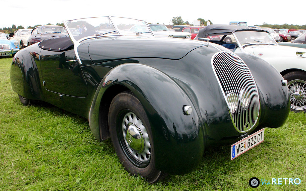 It’s All About How You Arrive: The Revival Car Show | ViaRETRO