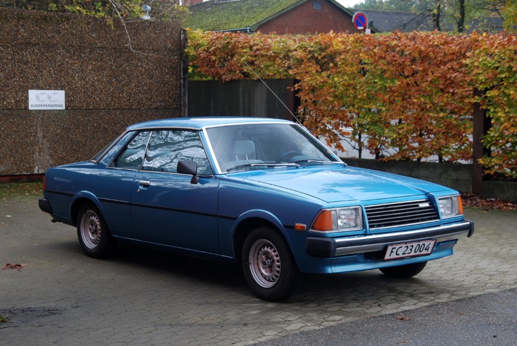 Mazda 626 Coupe BLUE DSC_1292 | ViaRETRO