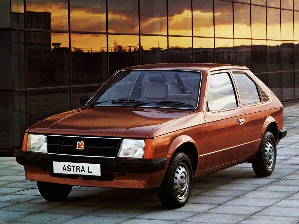 Vauxhall Astra L 3 door | ViaRETRO